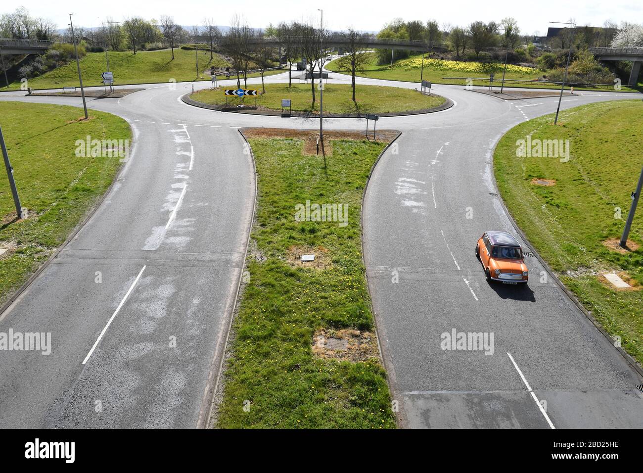 Grid system empty roads hi-res stock photography and images - Alamy