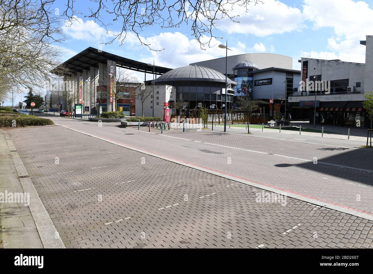 Central Milton Keynes Buildings Snow Dome Outdoor Market Blossom ...