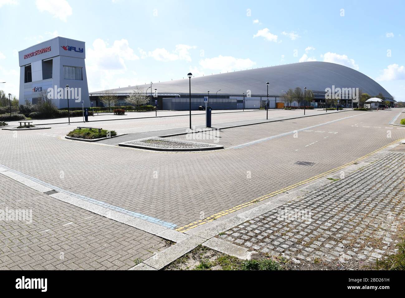Central Milton Keynes Buildings Snow Dome Outdoor Market Blossom ...