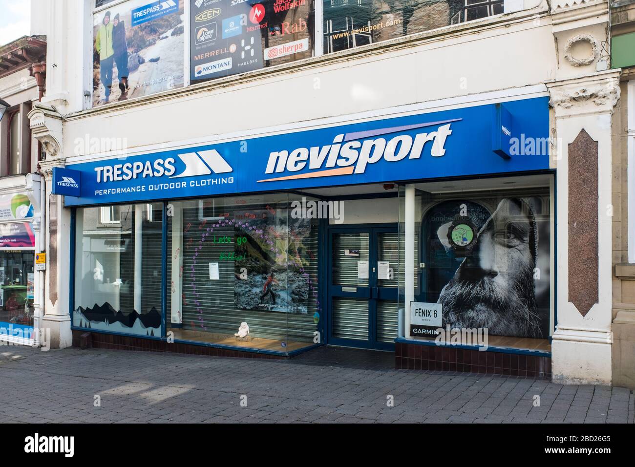 Trespass sign logo hi-res stock photography and images - Alamy