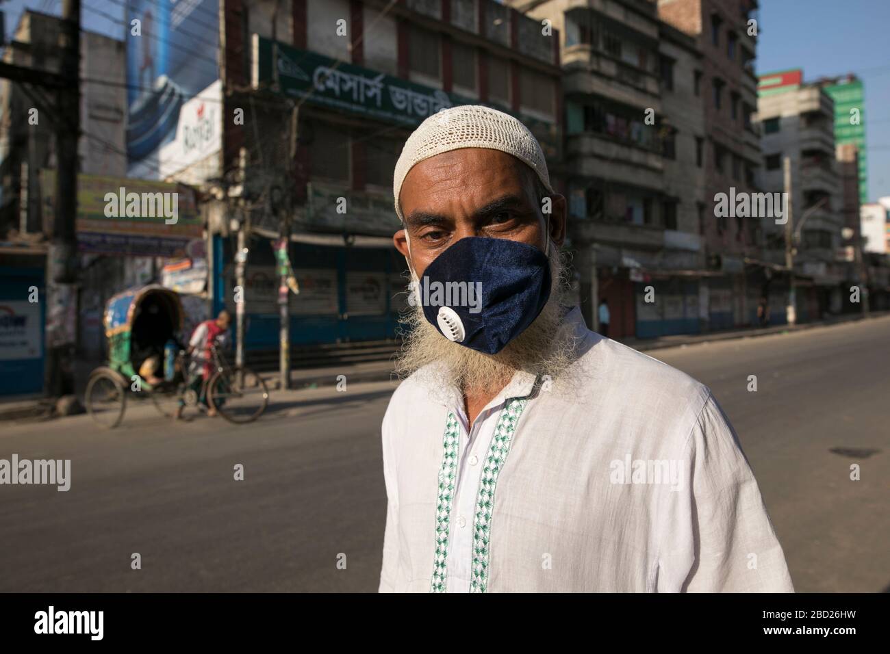 Street in old dhaka bangladesh hi-res stock photography and images - Alamy
