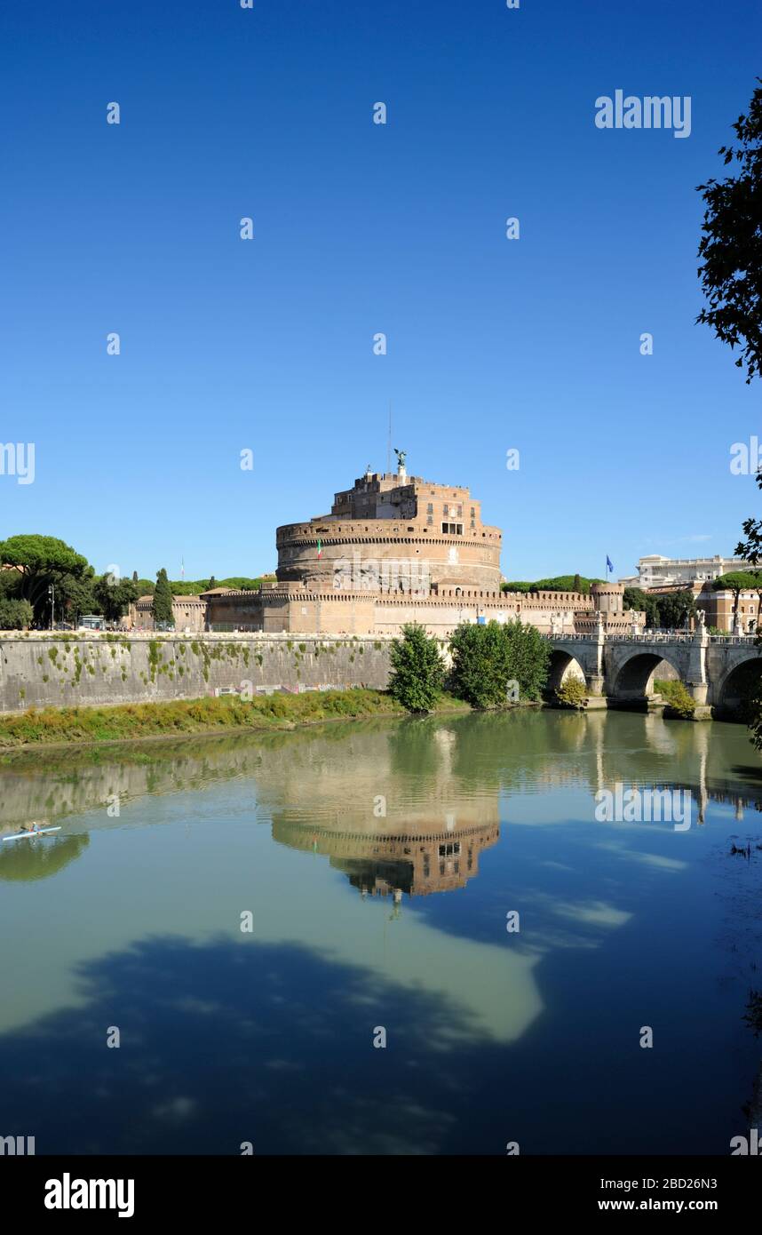 Rome italy castel santangelo hi-res stock photography and images - Alamy