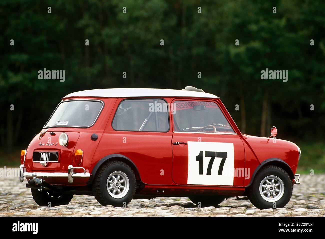 Austin mini cooper s hi-res stock photography and images - Alamy