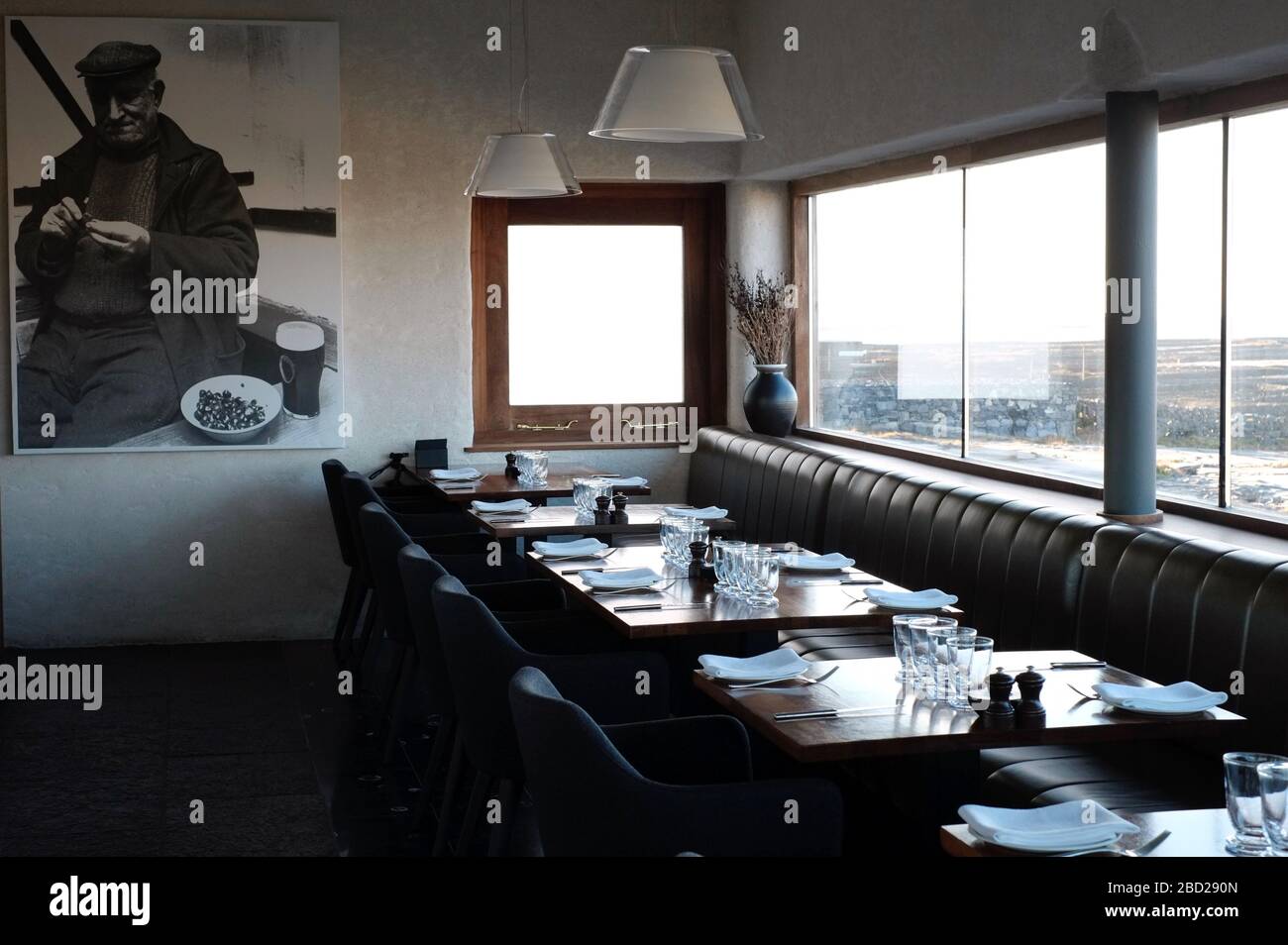 Restaurant aran islands hi-res stock photography and images - Alamy