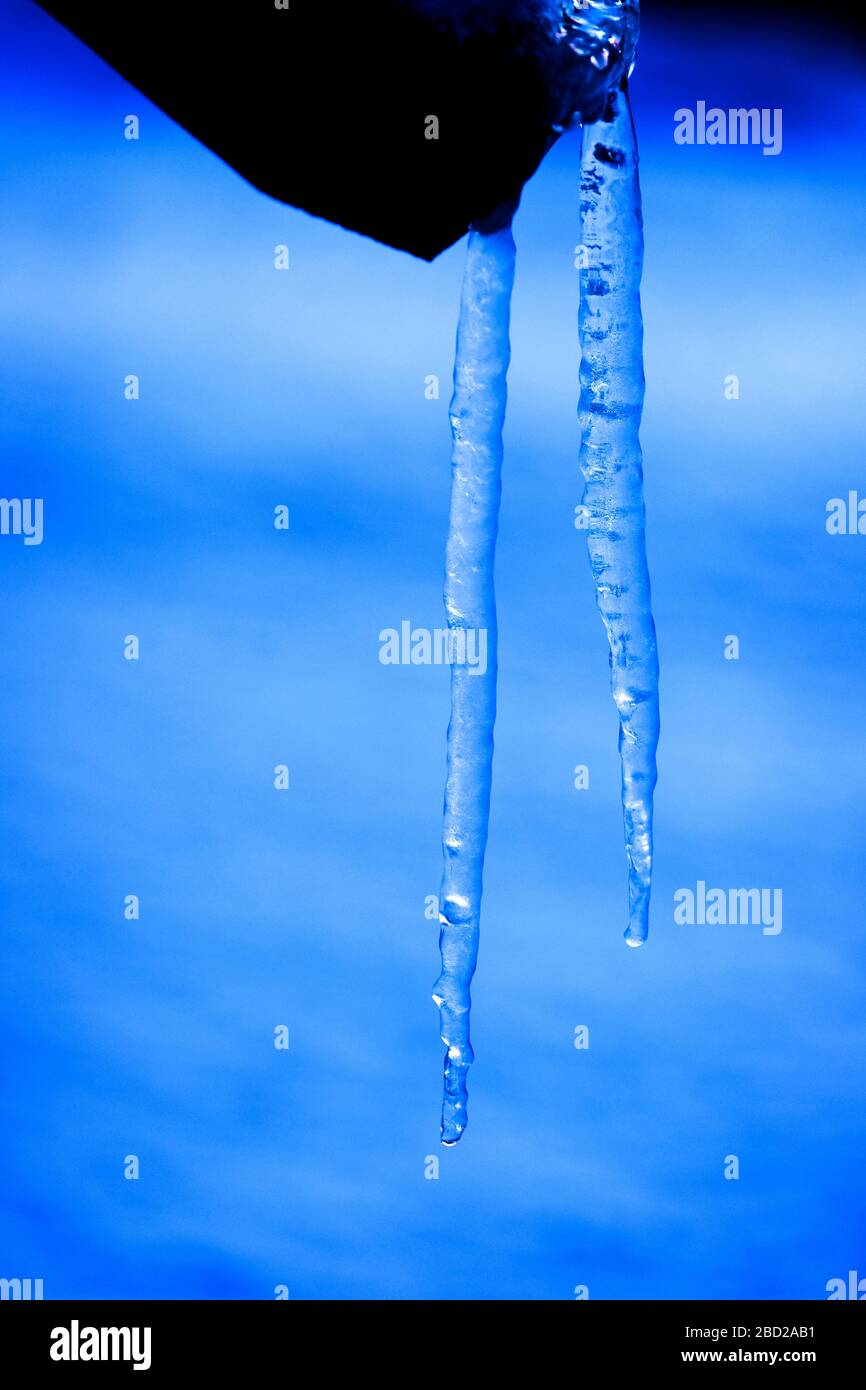 Hanging spike of frozen water hi-res stock photography and images - Alamy