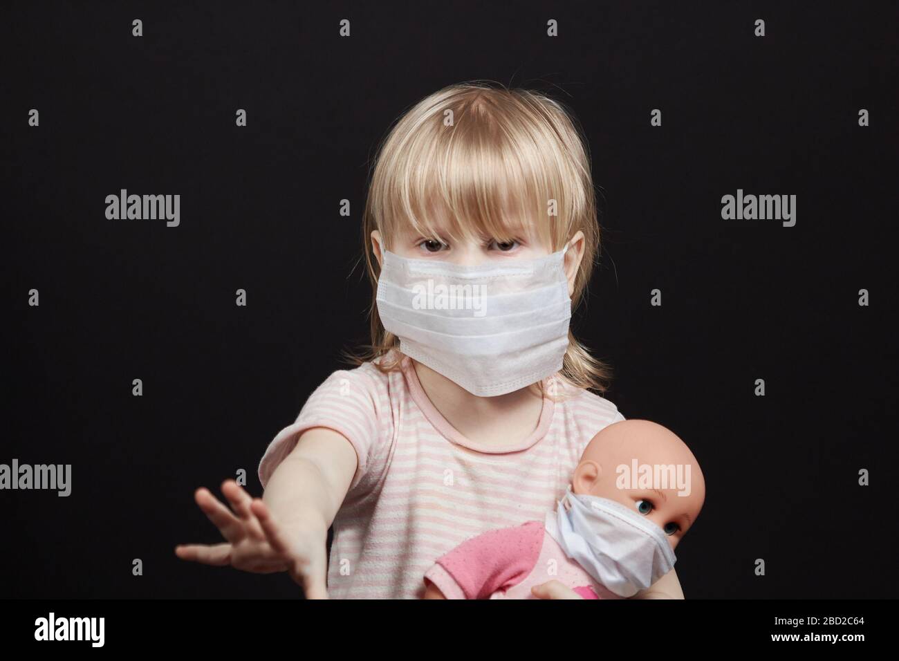 China doll face hi-res stock photography and images - Alamy