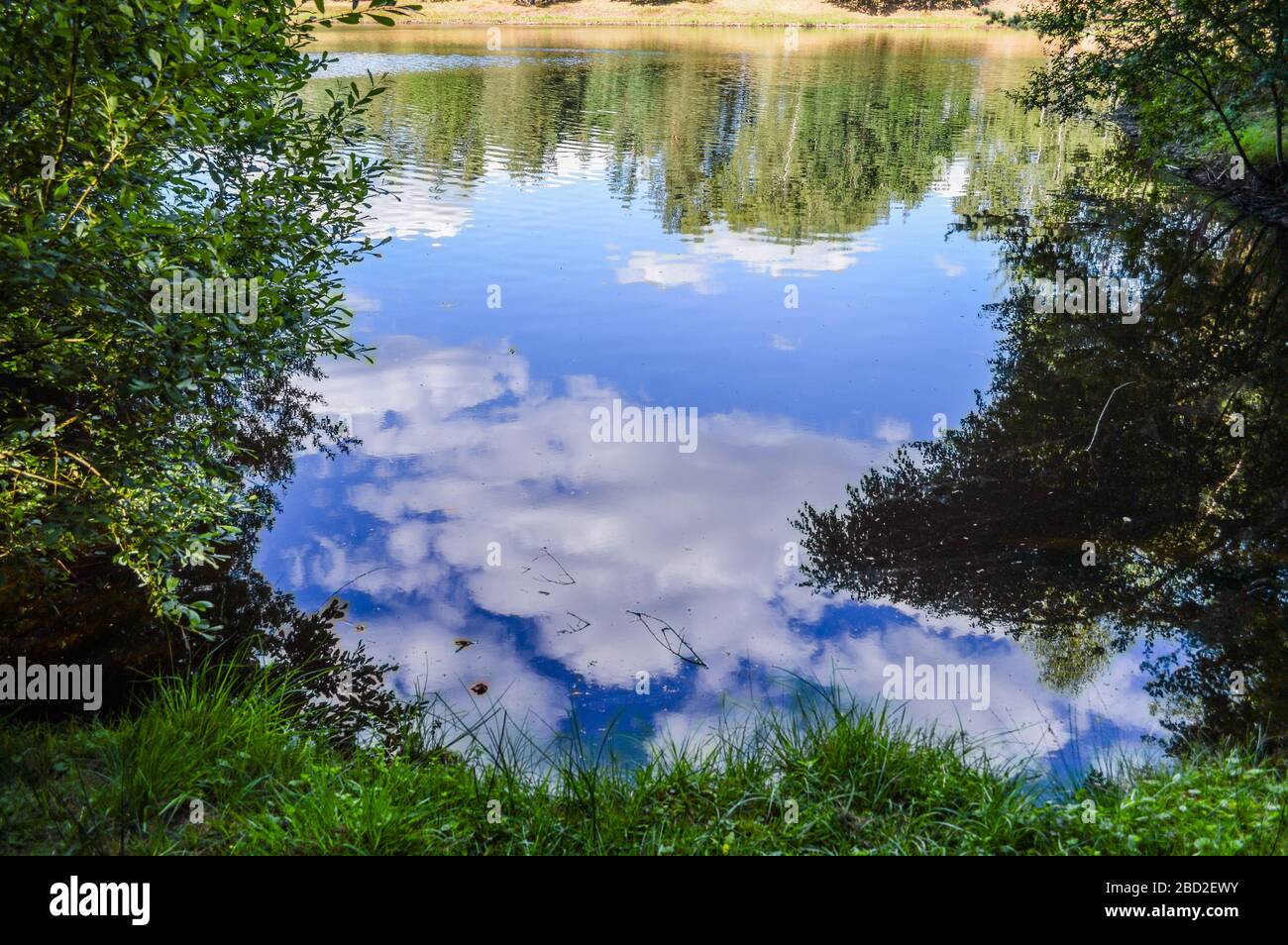 Plan d'eau plan d'eau hi-res stock photography and images - Alamy