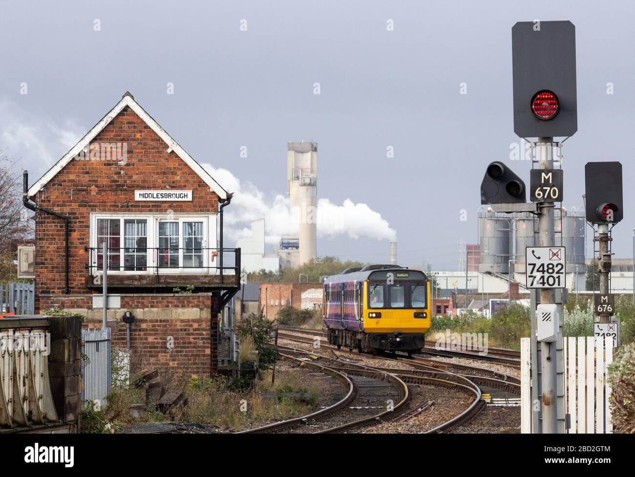 Northern line station hi-res stock photography and images - Alamy