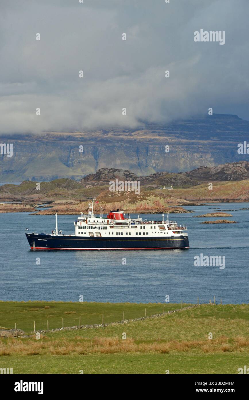 Iona cruise ship hi-res stock photography and images - Alamy