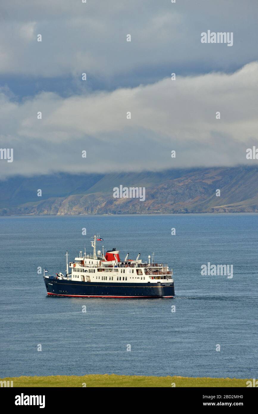 Iona cruise ship hi-res stock photography and images - Alamy
