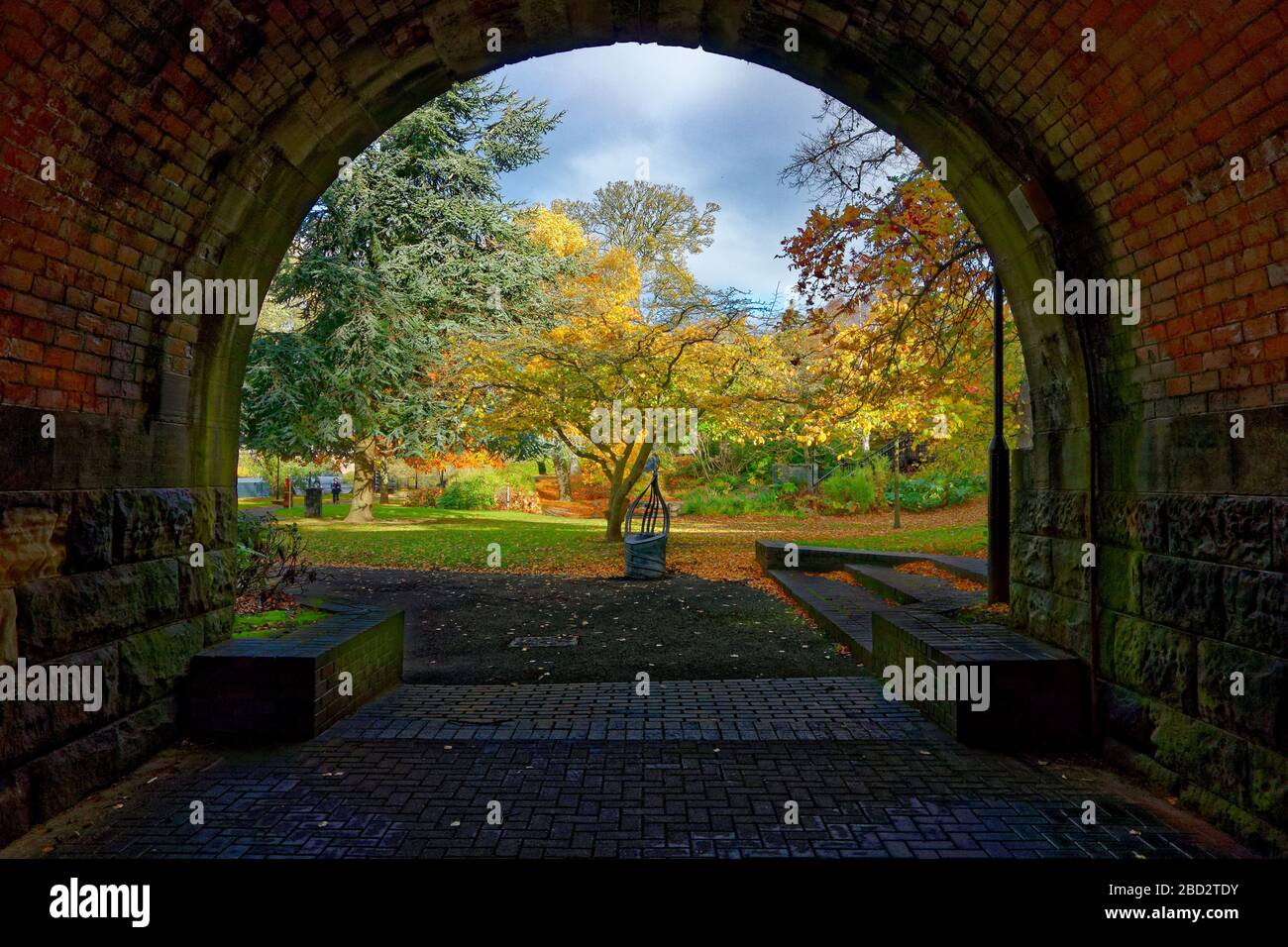 From riverside gardens hi-res stock photography and images - Alamy