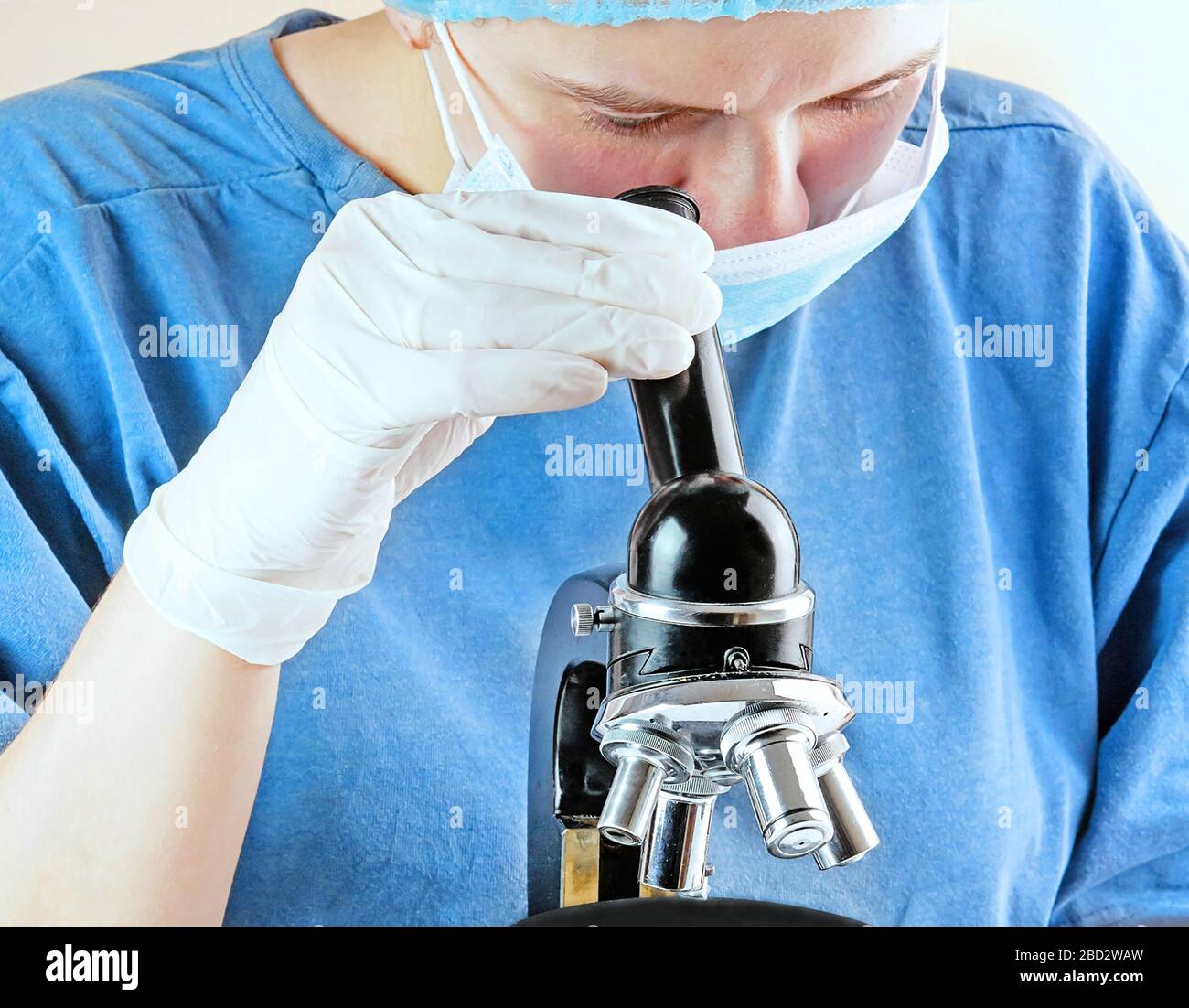 Microscope coronavirus hi-res stock photography and images - Alamy