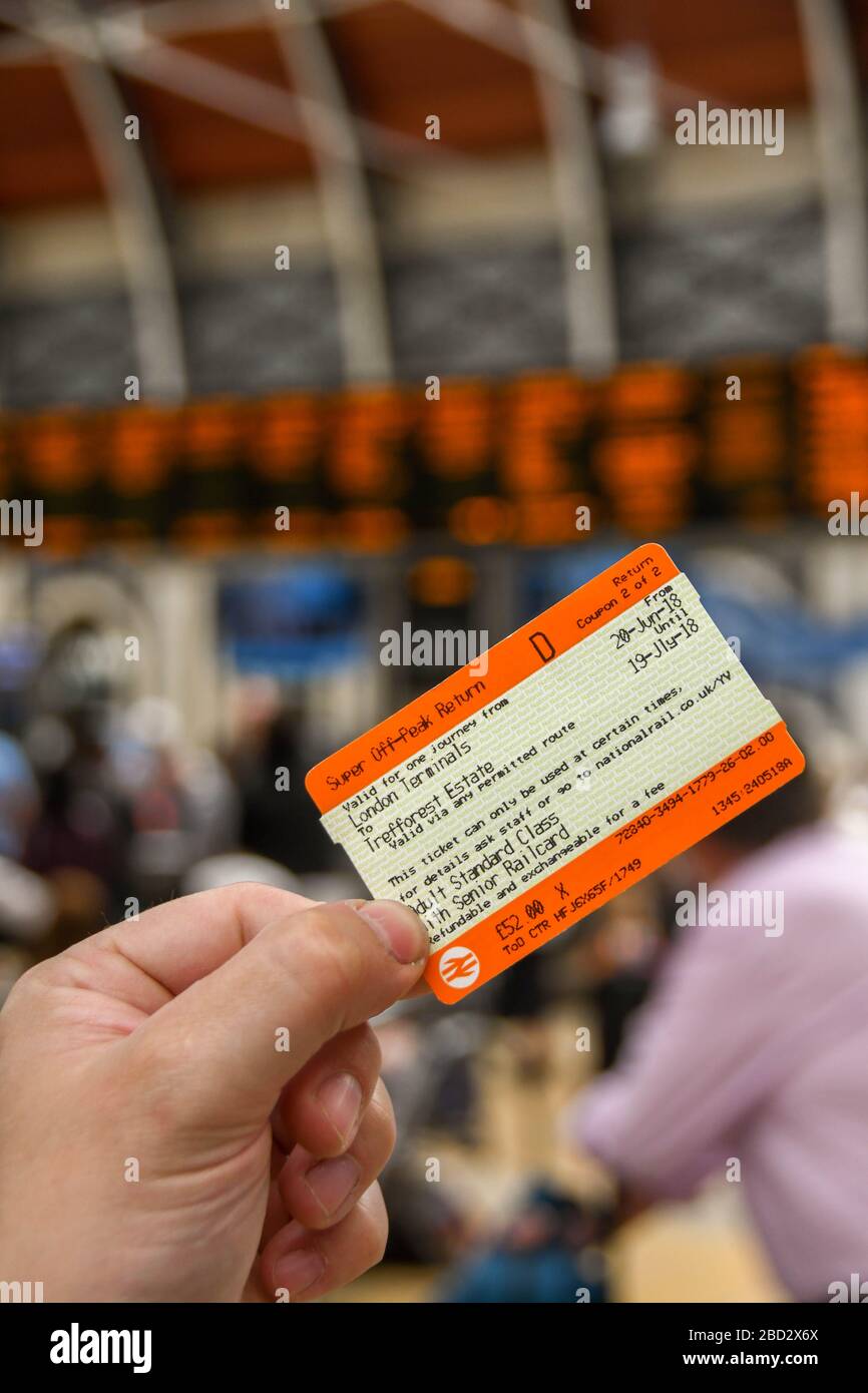 Rail fare london hi-res stock photography and images - Alamy