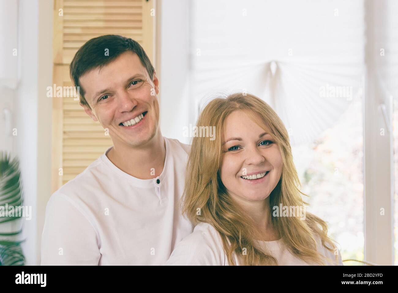 Happy married couple. Smiling and enjoying life Stock Photo - Alamy
