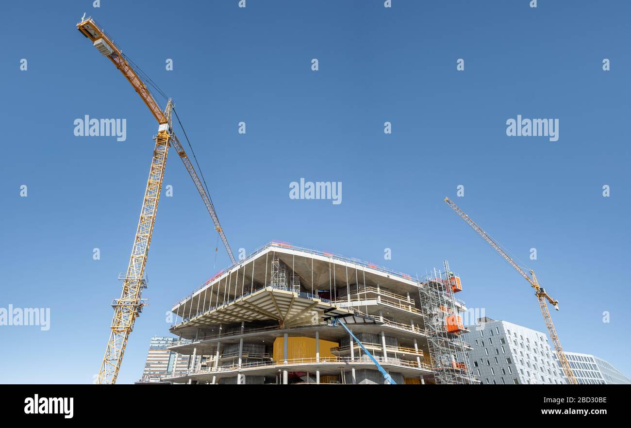 Derrick Building Site High Resolution Stock Photography and Images - Alamy