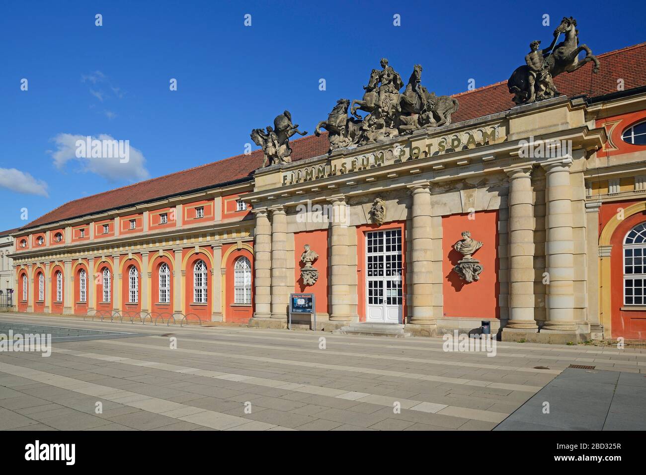 Film museum hi-res stock photography and images - Alamy