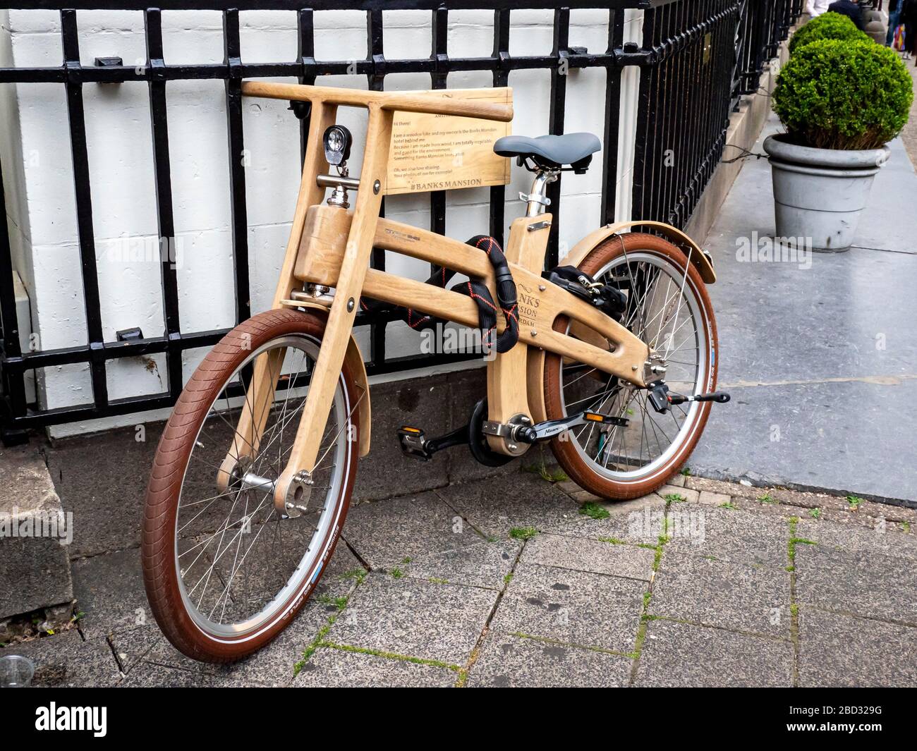 Bicycle chained hi-res stock photography and images - Alamy