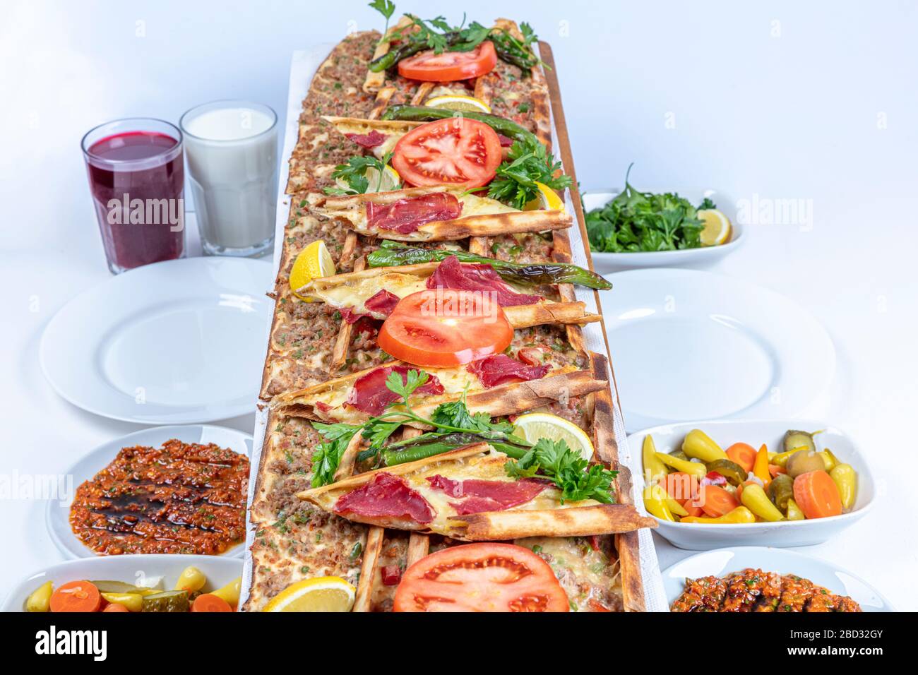 Turkish Delicious Ramadan Long Pide, Etli ekmek, bicak arasi, Mevlana ...