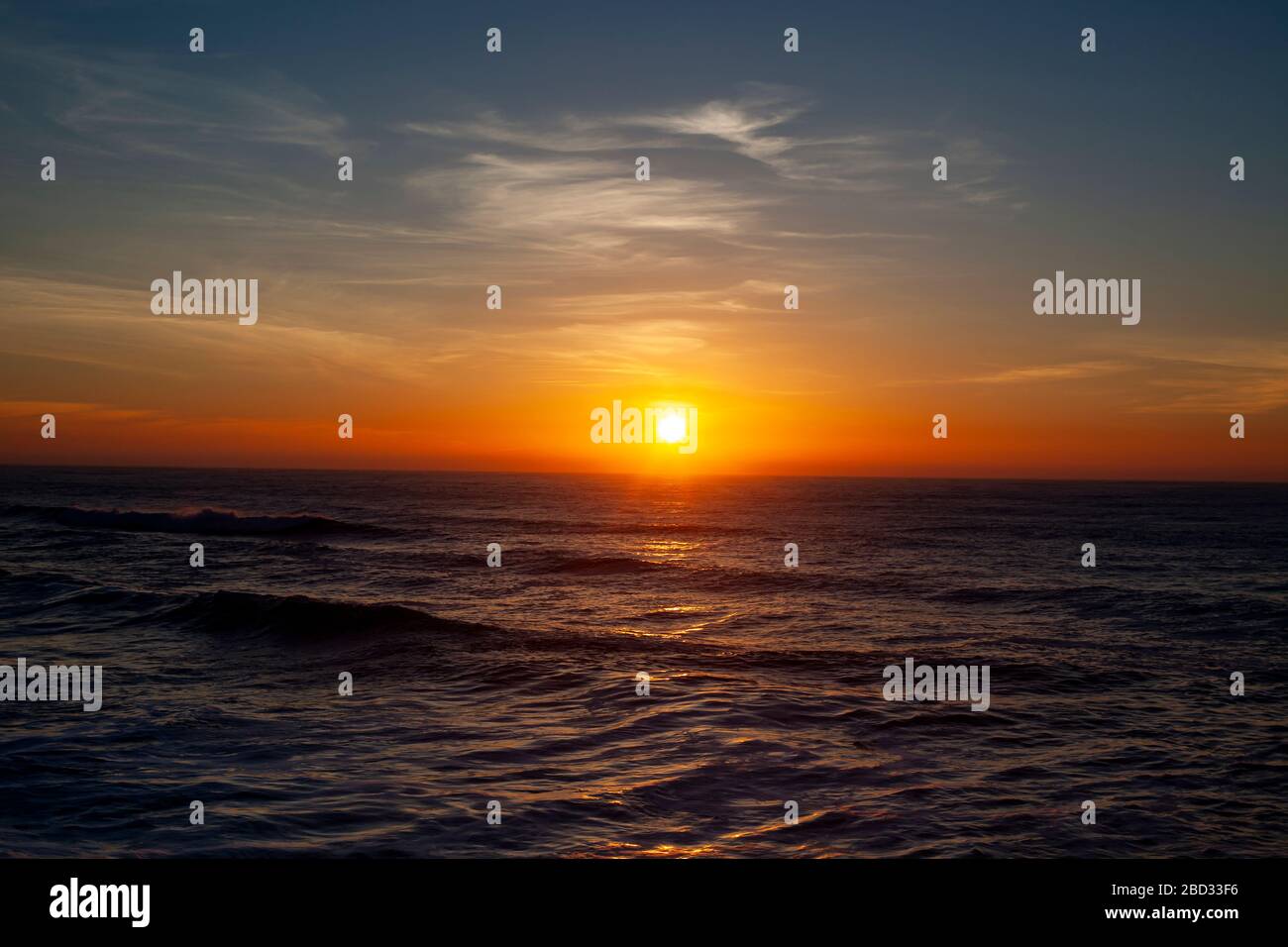 Sunrise water horizon from moving hi-res stock photography and images ...
