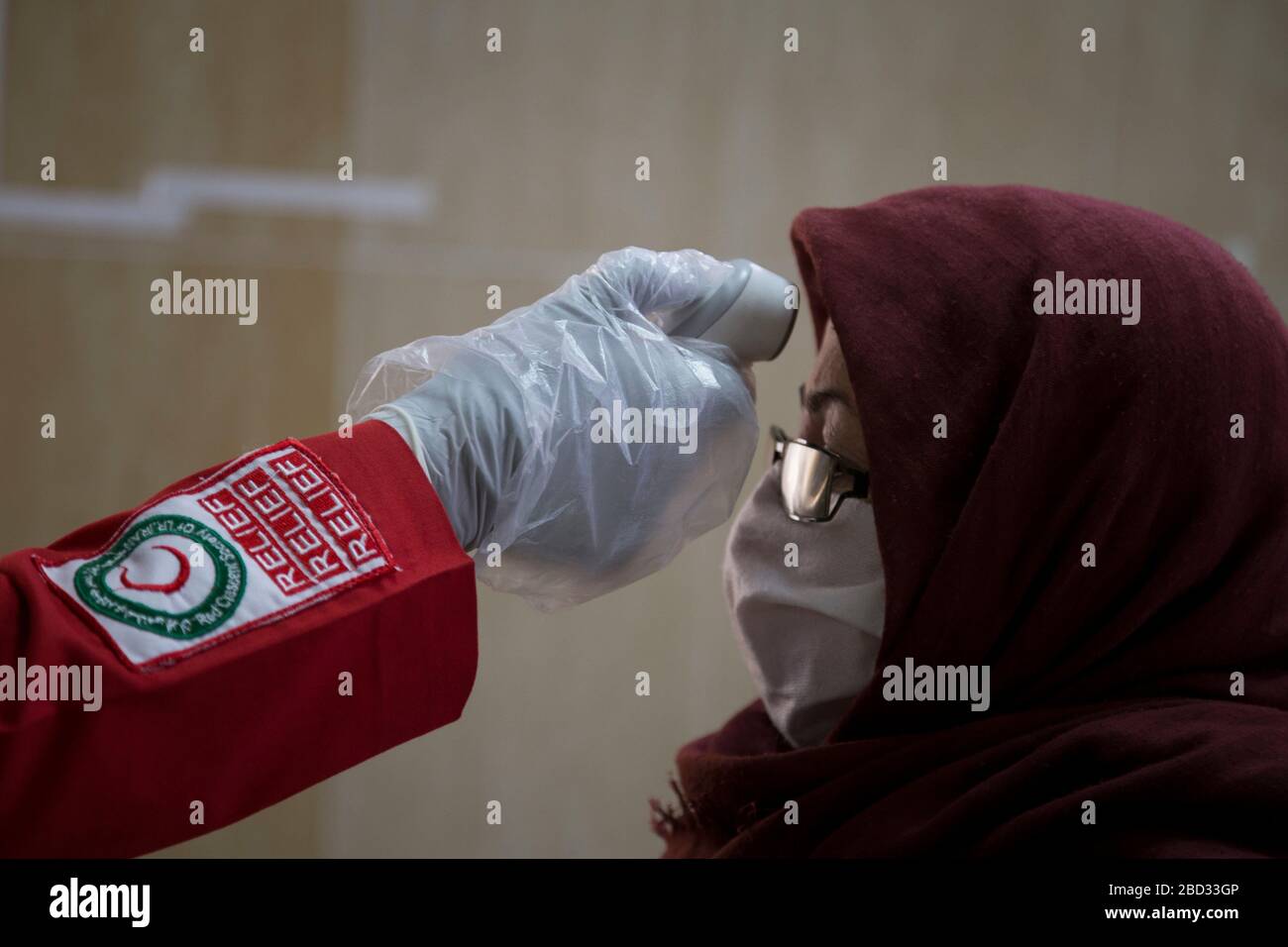 Iranian red crescent hi-res stock photography and images - Alamy