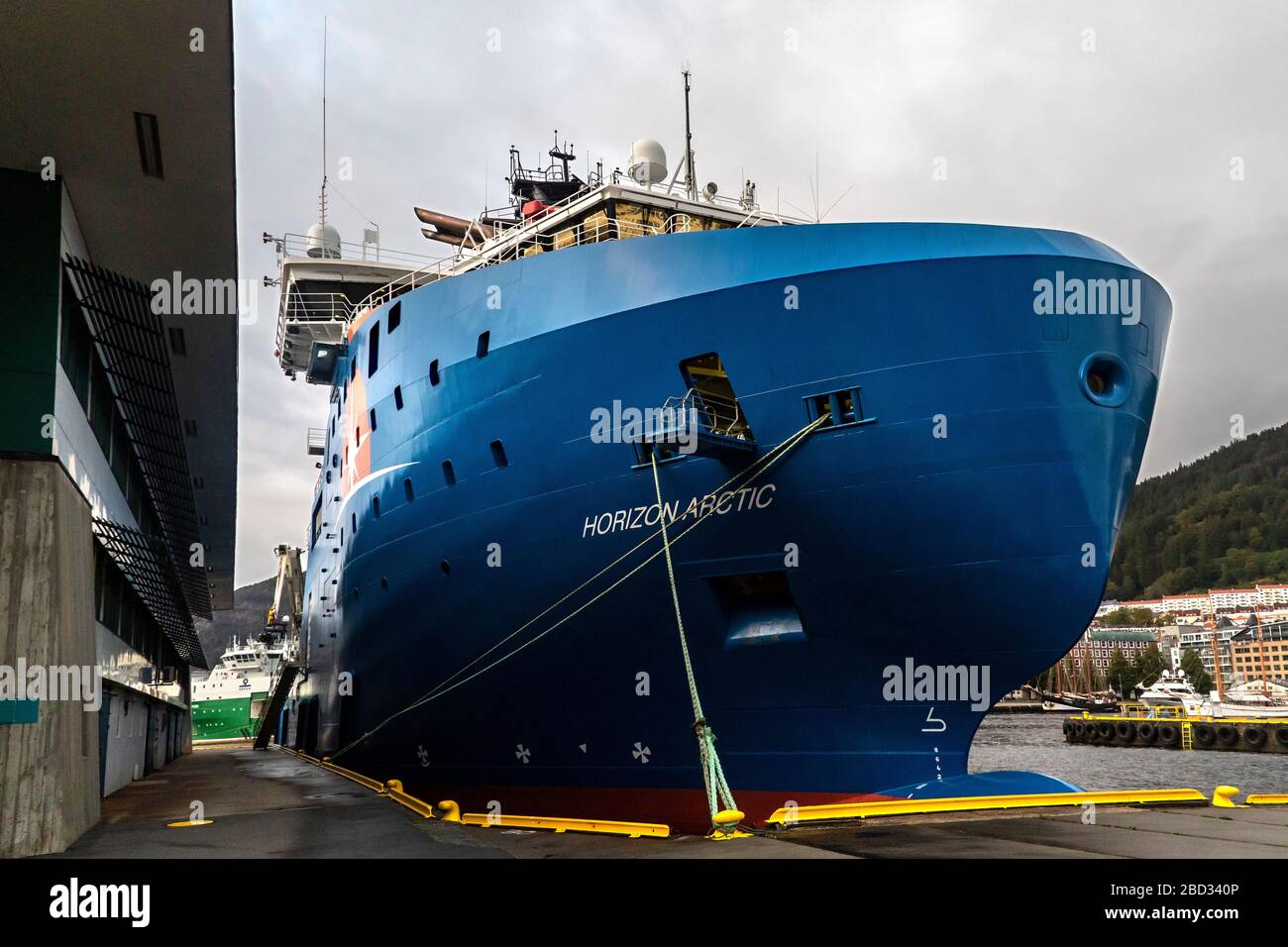 Vessel horizon hi-res stock photography and images - Alamy