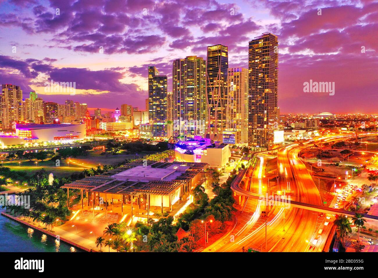 Downtown miami aerial hi-res stock photography and images - Alamy