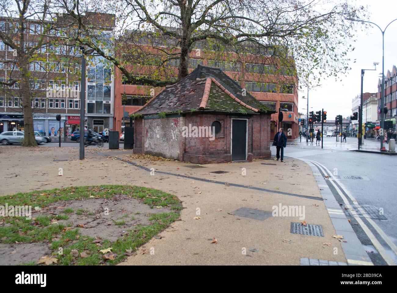 Former Toilets Disused Abandoned Derelict Brick Building Electrical Sub ...