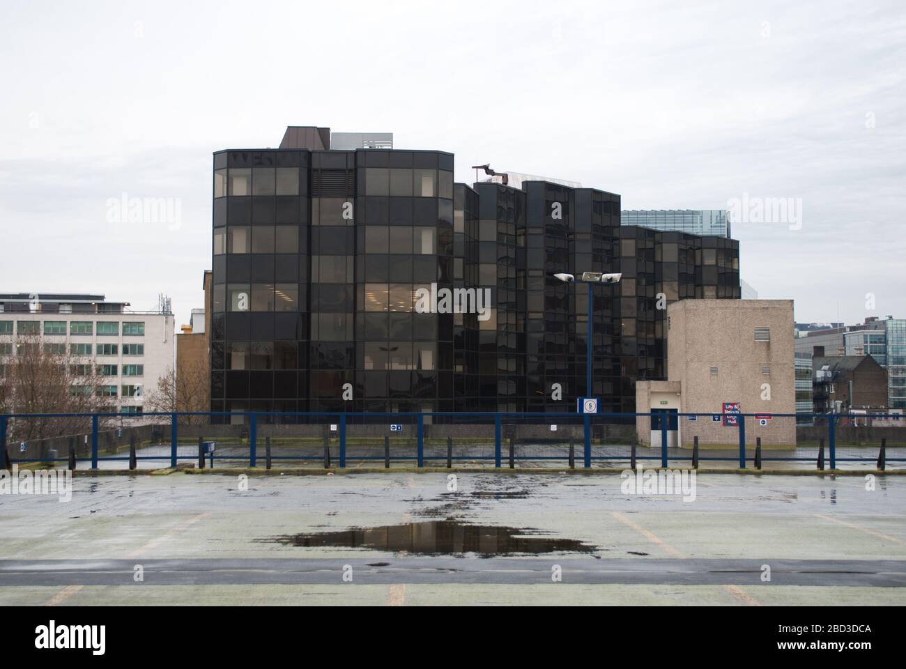 Staggered windows hi-res stock photography and images - Alamy
