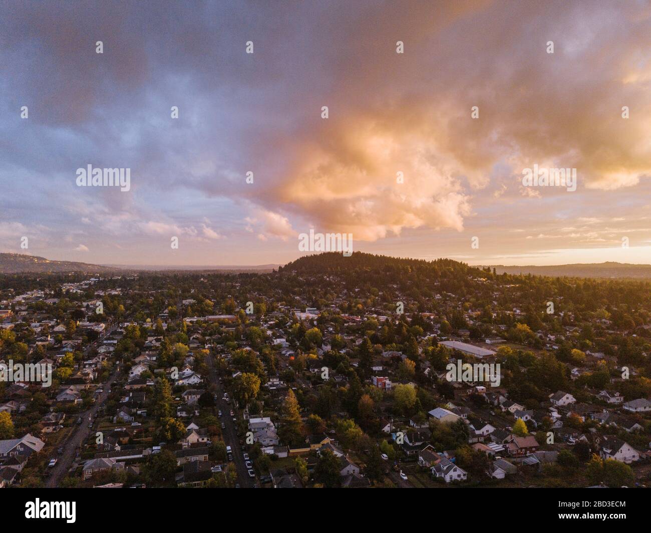 Aerial view of Portland. OR neighborhood at sunset Stock Photo - Alamy