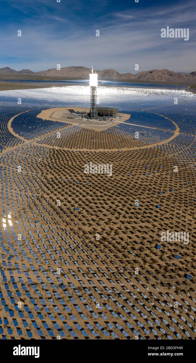 Ivanpah solar farm hi-res stock photography and images - Alamy