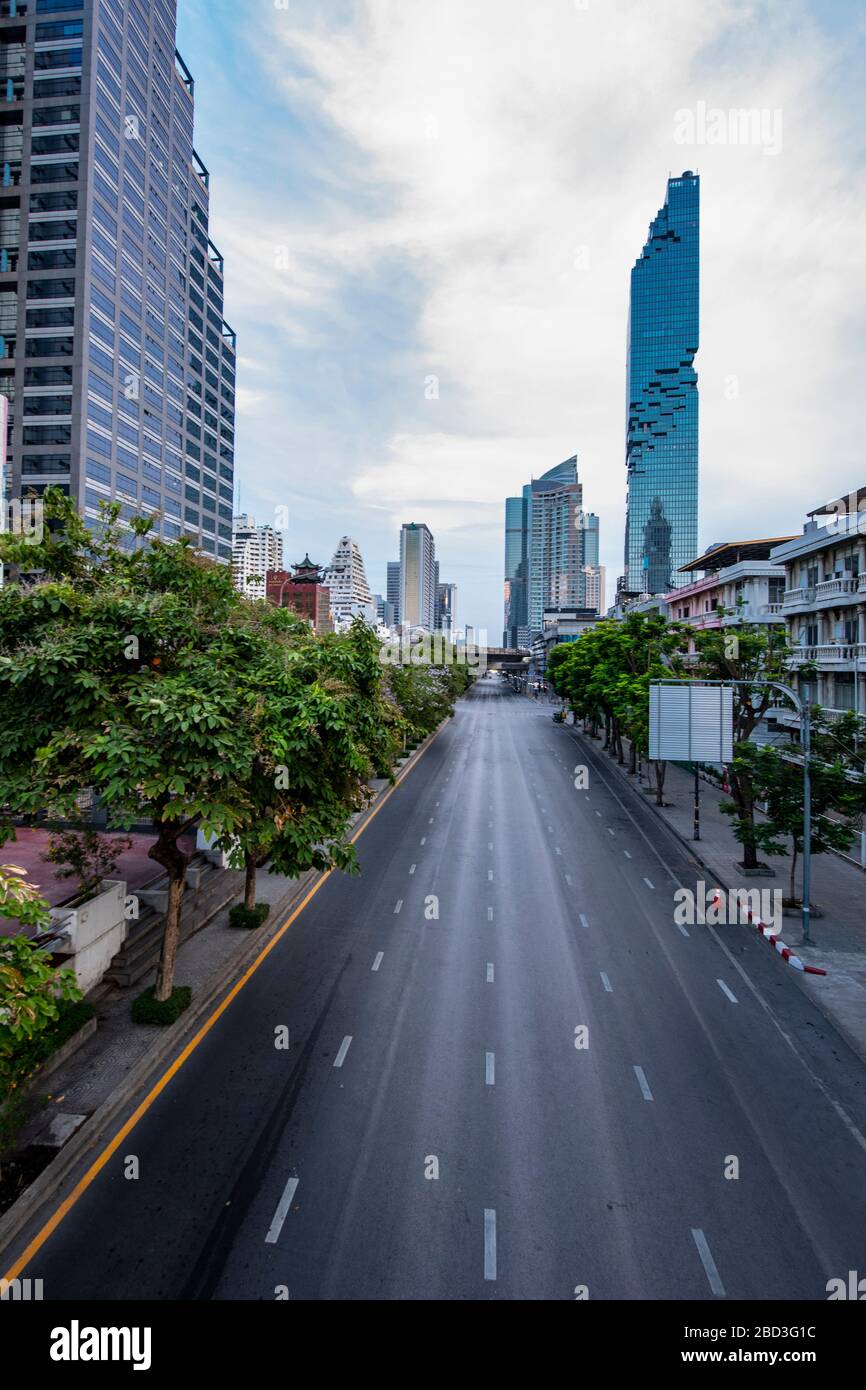 Buildings in bangkoks business hi-res stock photography and images - Alamy