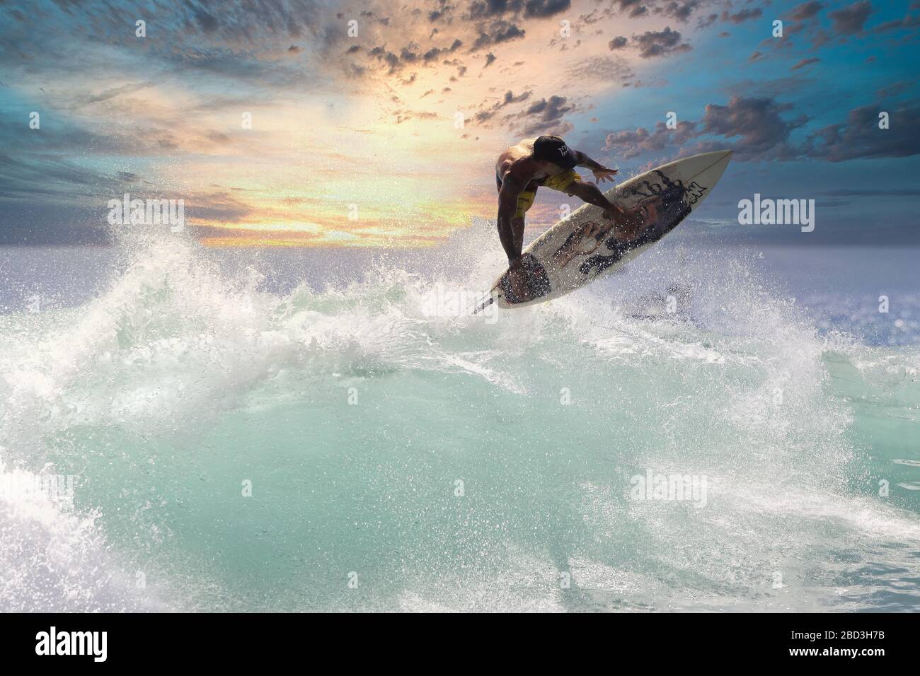 Energy wave hi-res stock photography and images - Alamy