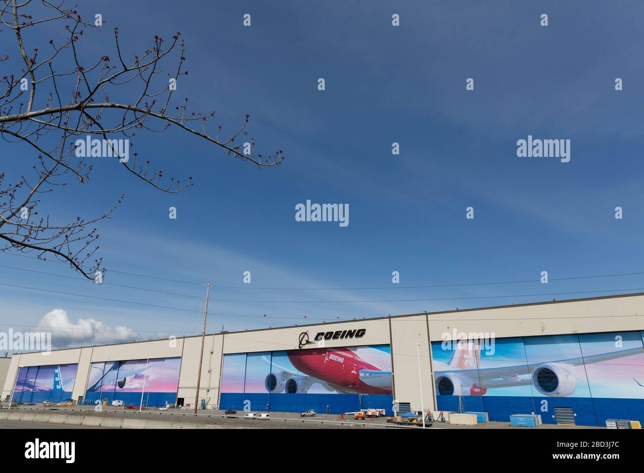 Everett factory boeing mural hi-res stock photography and images - Alamy