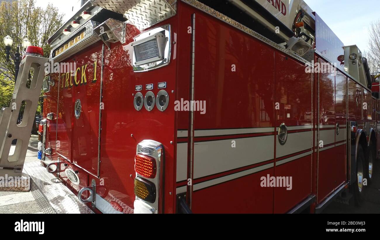 Portland fire and rescue hi-res stock photography and images - Alamy