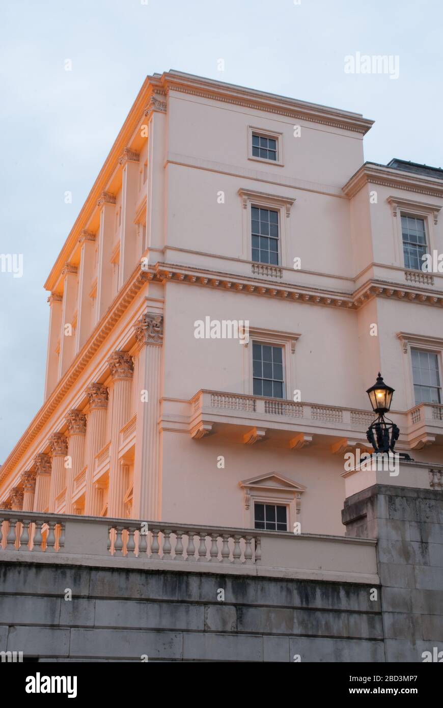 Carlton house terrace hinduja hi-res stock photography and images - Alamy