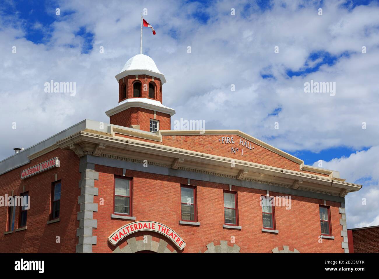 Fire hall hi-res stock photography and images - Alamy