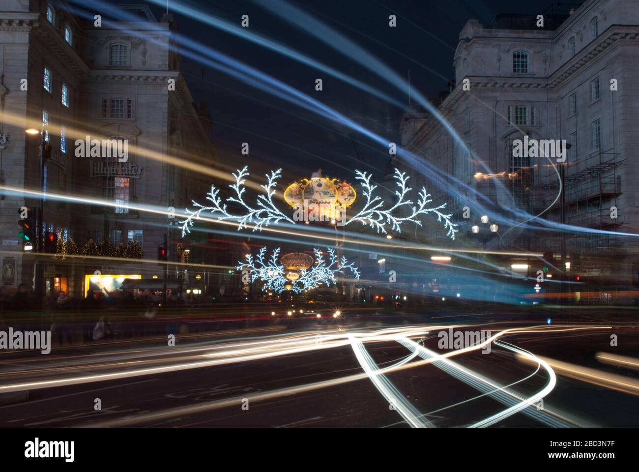 Dreamworks building hi-res stock photography and images - Alamy