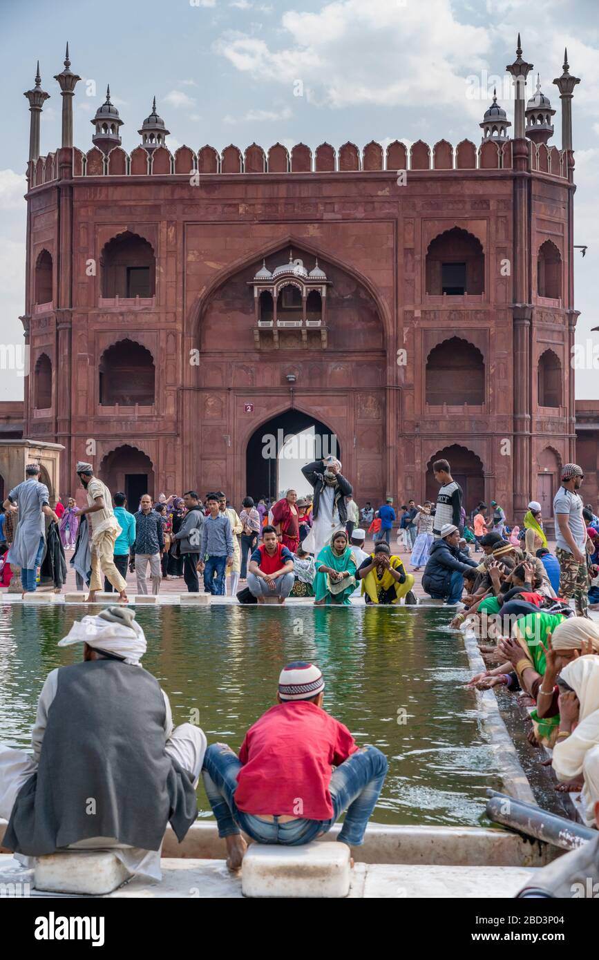 Indian muslim men hi-res stock photography and images - Alamy