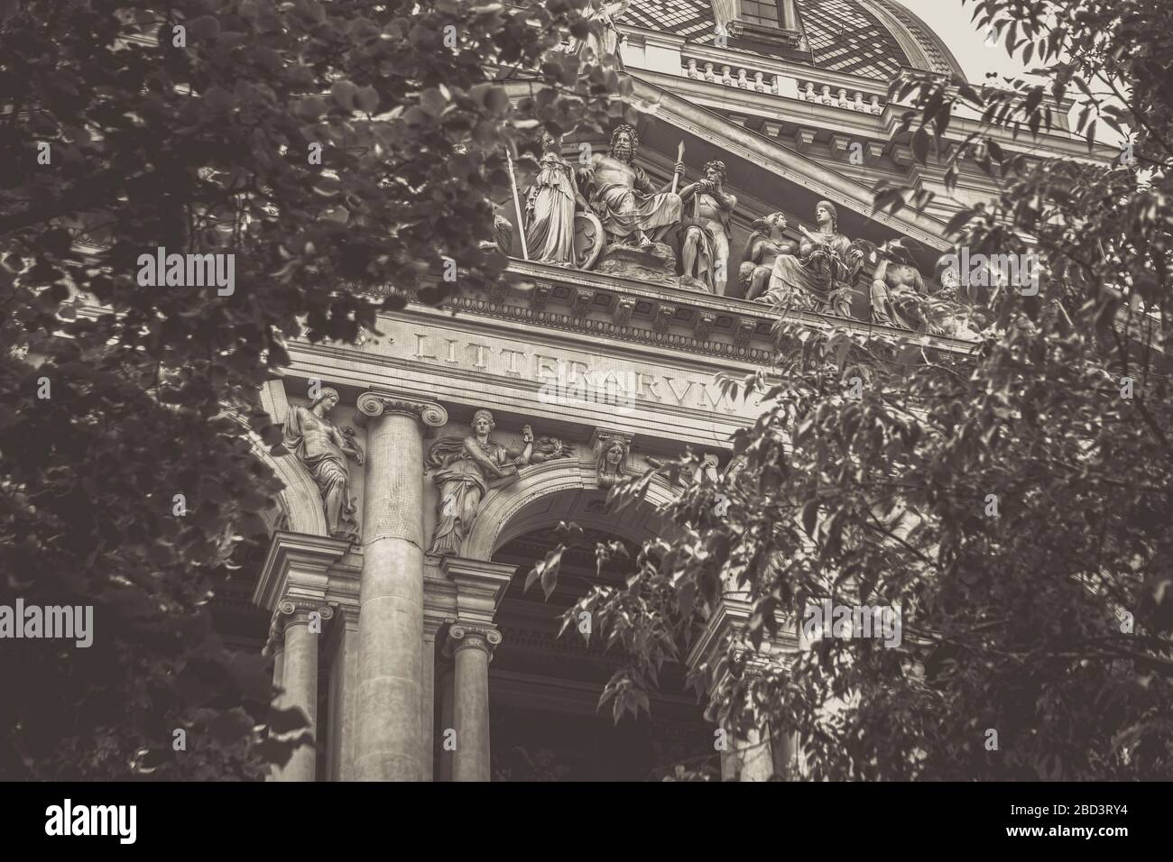 The historic centre of Vienna is rich in beautiful architecture Stock ...