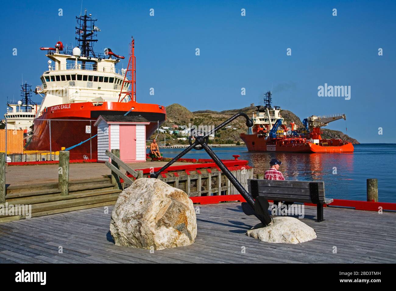 Oil rig supply ship hi-res stock photography and images - Alamy