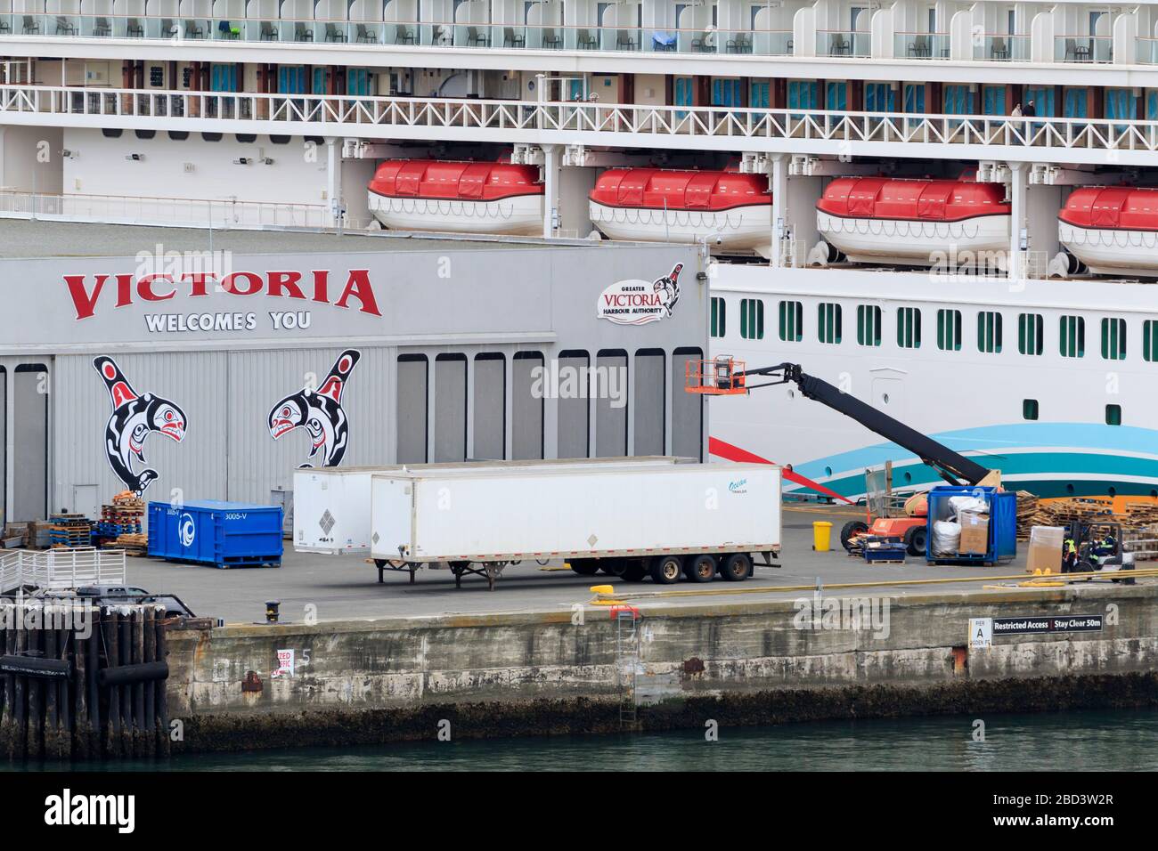 Cruise Ship, Port of Victoria, Vancouver Island, British Columbia, USA ...