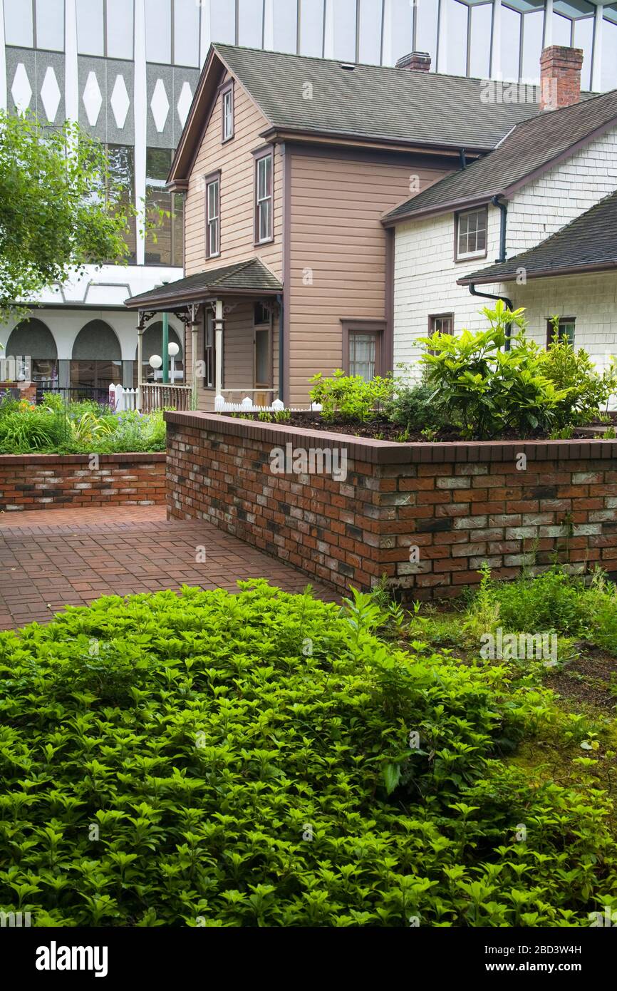 Helmcken house royal british columbia hi-res stock photography and ...