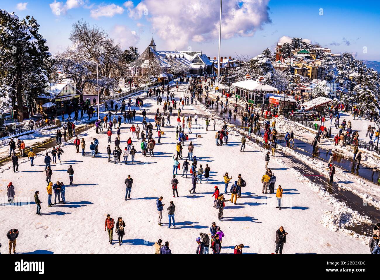 Mall road in shimla himachal hi-res stock photography and images - Alamy