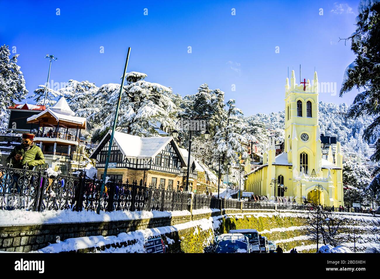 Mall road in shimla himachal hi-res stock photography and images - Alamy