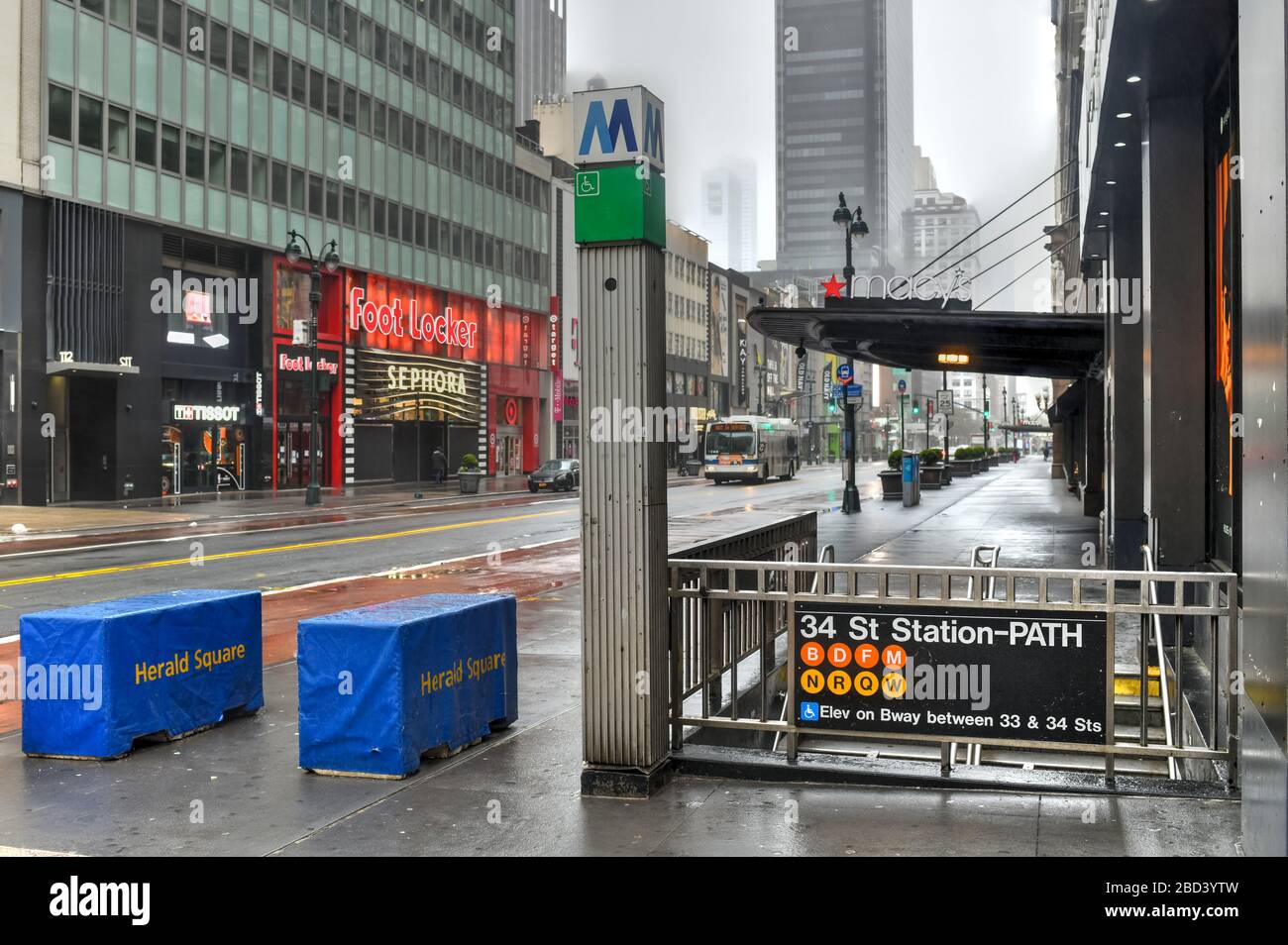 New York City - Mar 29, 2020: Entrance to the 34th Street Station ...