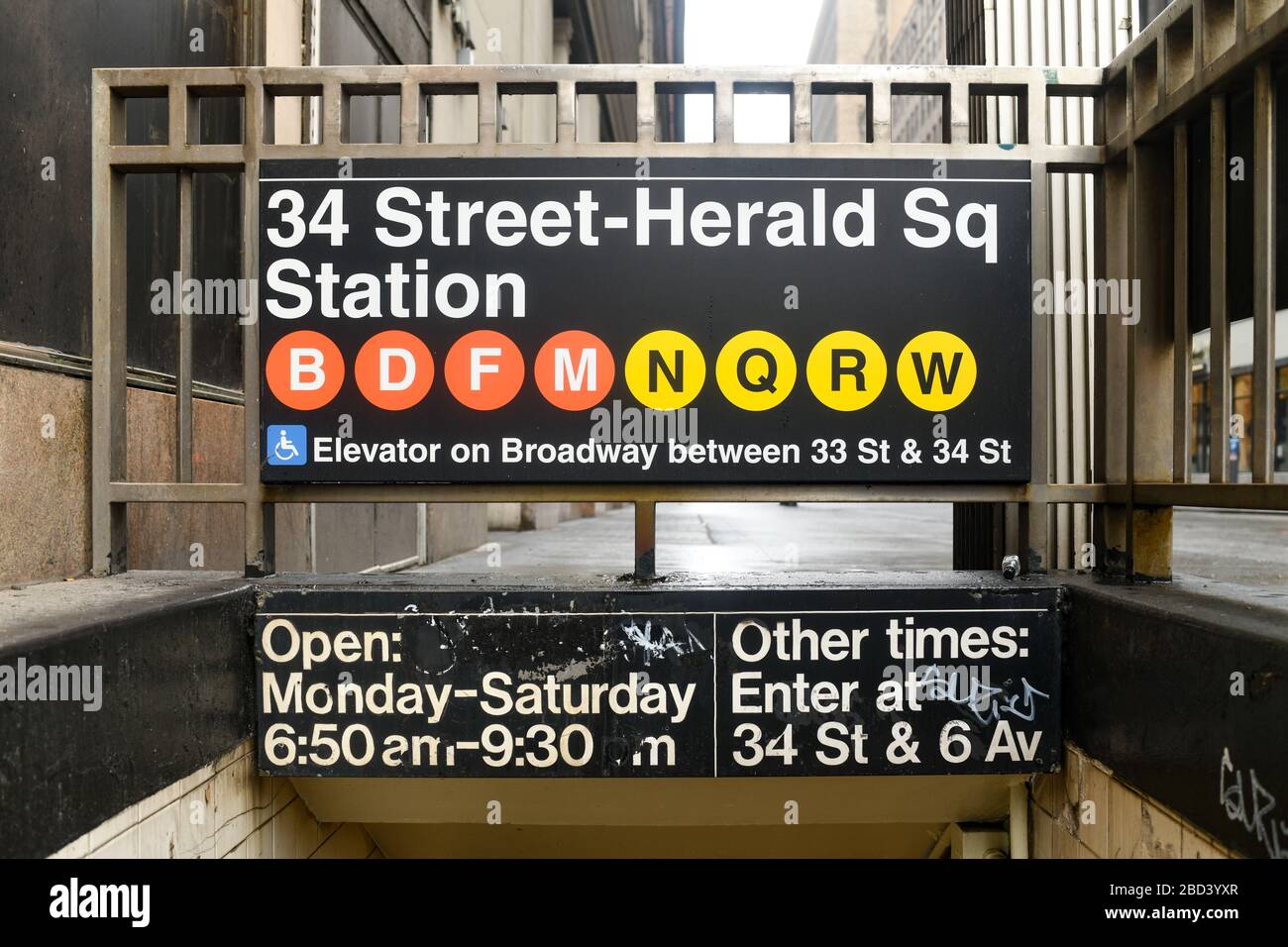 New York City - Mar 29, 2020: Entrance to the 34th Street Station ...