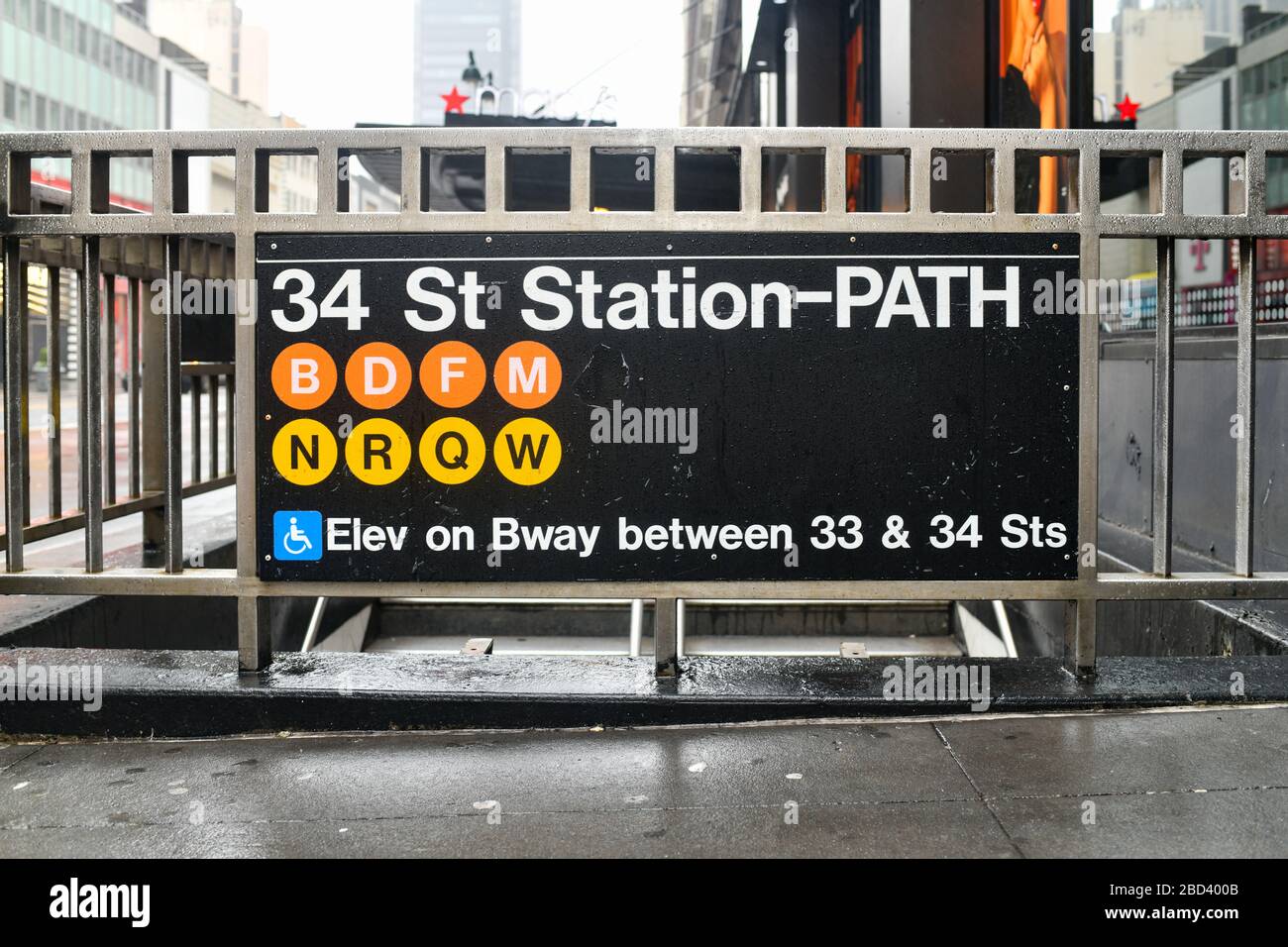 New York City - Mar 29, 2020: Entrance to the 34th Street Station ...