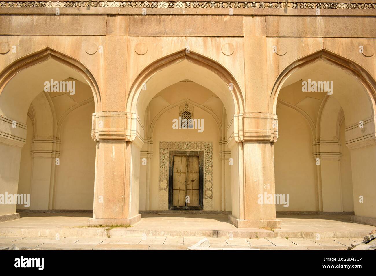 Beautiful Architecture Of Corridor At An Ancient Historical Seven Tombs ...