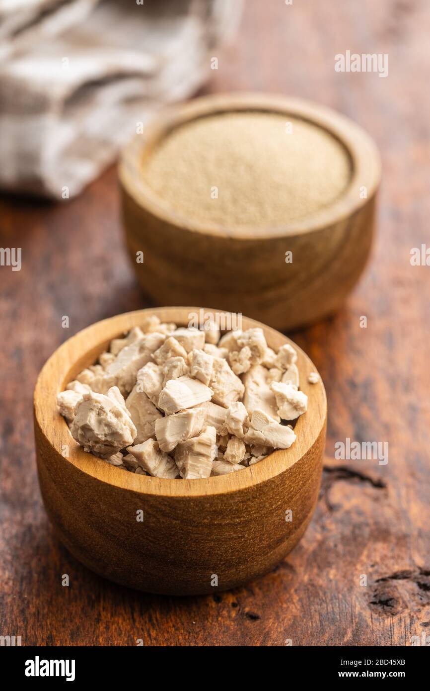 Instant yeast hi-res stock photography and images - Alamy