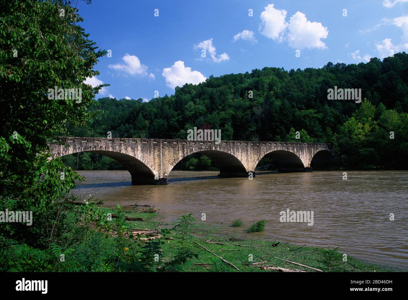Stone Bridge, Cumberland Falls State Park, Kentucky Stock Photo - Alamy